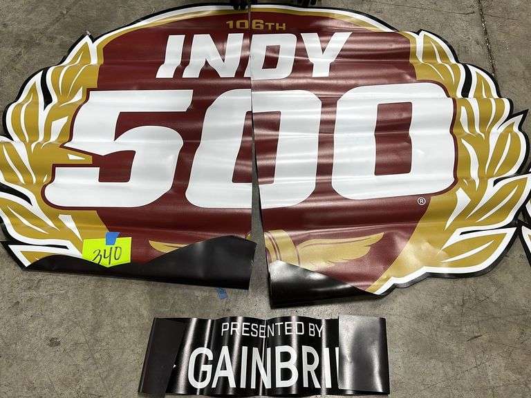 3PC INDY 500 MAGNETIC BANNER - Earl's Auction Company