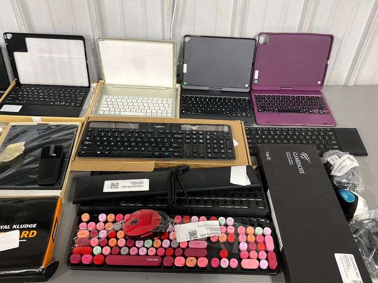 LARGE LOT OF ASSORTED KEYBOARDS & MICE - Earl's Auction Company