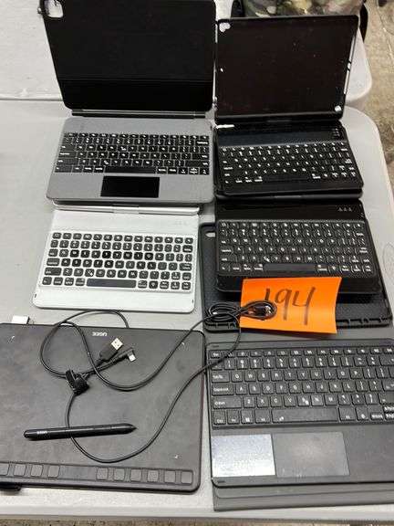 (5) ASSORTED TABLET KEYBOARDS & (1) DRAWING TABLET - Earl's Auction Company