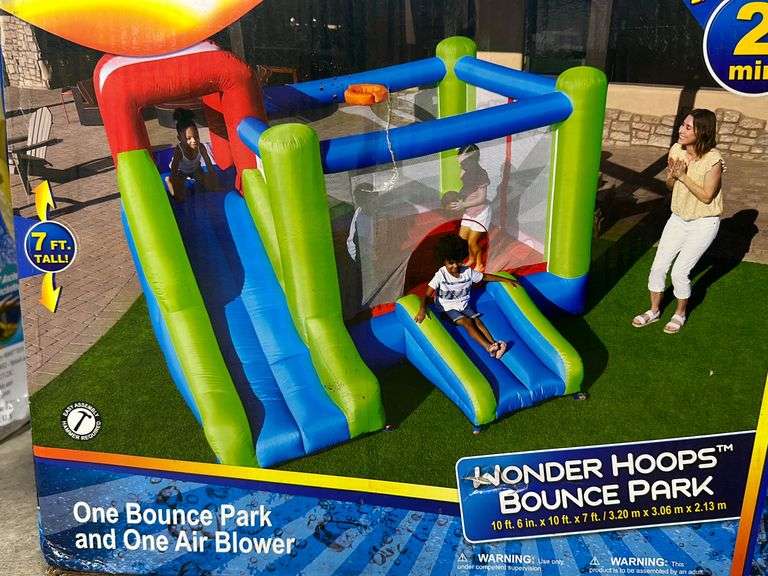 BESTWAY WONDER HOOPS BOUNCE PARK IN BOX - Earl's Auction Company