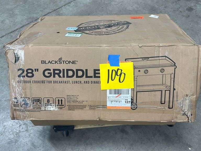 BLACKSTONE 28" GRIDDLE IN BOX - Earl's Auction Company