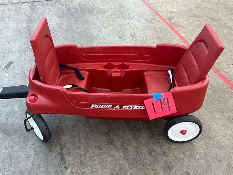 RADIO FLYER RED PLASTIC DOUBLE WAGON - Earl's Auction Company