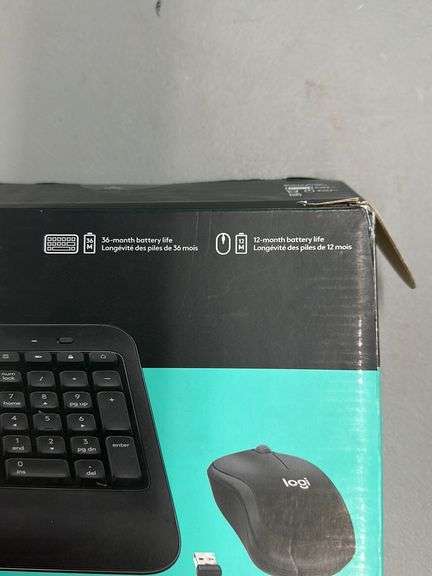 LOGITECH KEYBOARD & MOUSE IN BOX - Earl's Auction Company