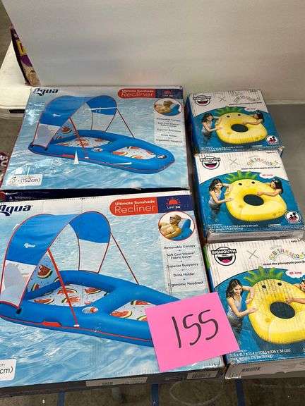 (5) POOL FLOATS IN BOXES - Earl's Auction Company
