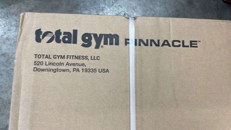 TOTAL GYM PINNACLE IN BOX - Earl's Auction Company