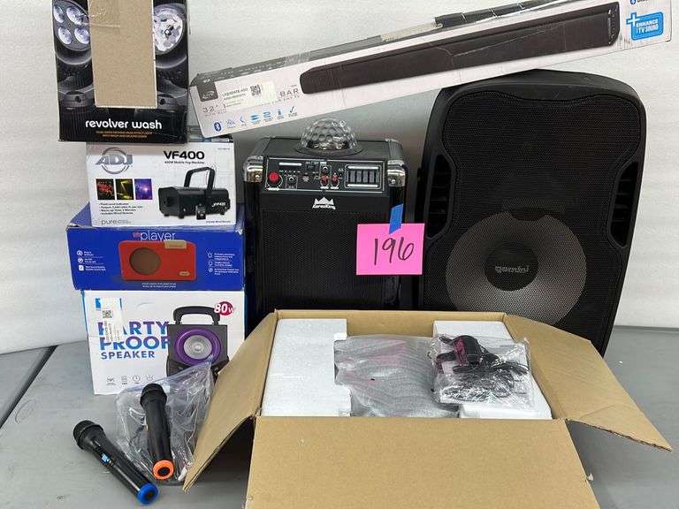 8PC LOT OF MISC MUSIC ITEMS - SEE PHOTOS - Earl's Auction Company