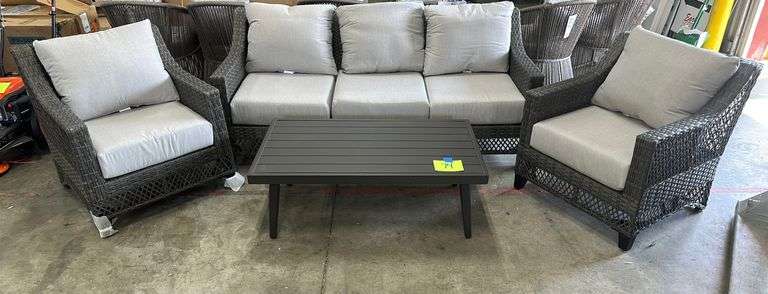 NEW 4PC ALL WEATHER SUNBRELLA PATIO SET - Earl's Auction Company