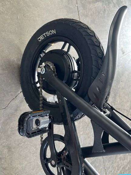 NEW JETSON ATLAS FAT TIRE ELECTRIC BIKE - Earl's Auction Company