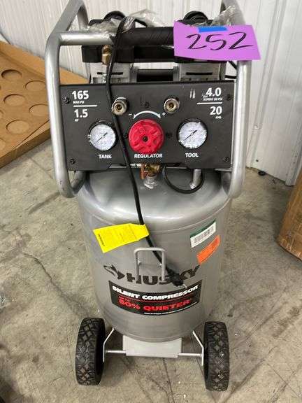 HUSKY 20 GALLON ROLLING AIR COMPRESSOR - Earl's Auction Company