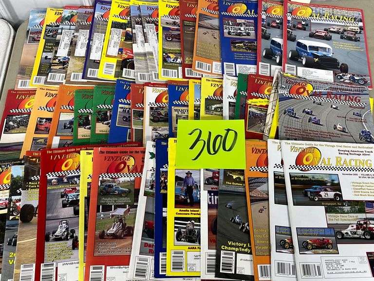 (46) VINTAGE OVAL RACING MAGAZINES FROM THE 2010S - Earl's Auction Company