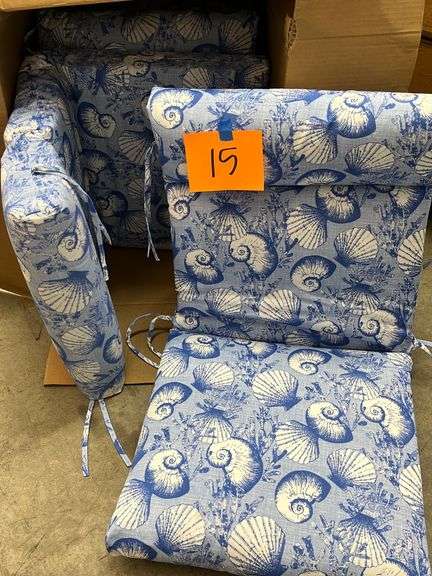 (4) HAMPTON BAY PATIO CHAIR CUSHIONS - BLUE SHELL PRINT - Earl's ...