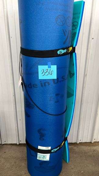 AQUA LILY MAUI MAT 15FT FLOATING WATER PAD W/ ROPE - Earl's Auction Company