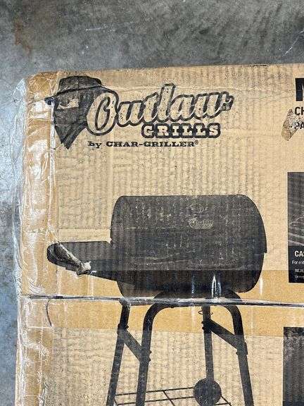 OUTLAW GRILLS MAVERICK CHARCOAL GRILL IN BOX - Earl's Auction Company