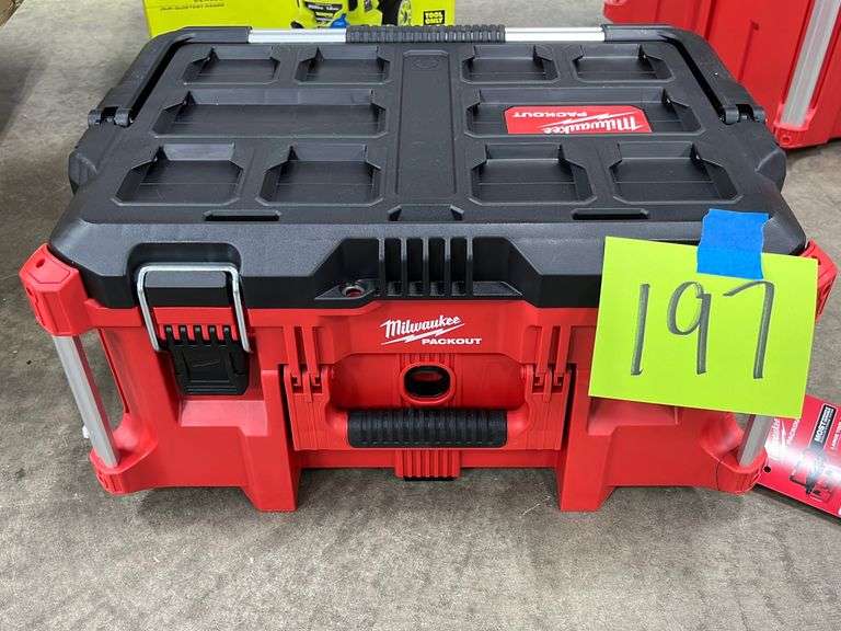 MILWAUKEE PACKOUT LARGE TOOL BOX - Earl's Auction Company