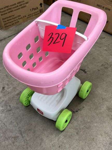 STEP 2 KIDS PLASTIC SHOPPING CART - Earl's Auction Company