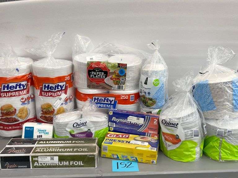 LARGE LOT OF DISPOSABLE PAPER PRODUCTS & SERVEWARE- SEE PHOTOS - Earl's ...