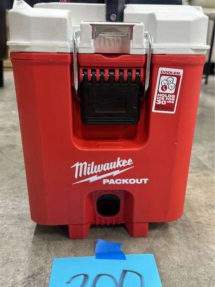 MILWAUKEE PACKOUT LUNCH BOX - Earl's Auction Company