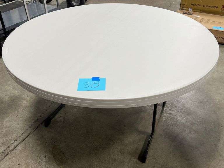 LIFETIME ROUND 5FT FOLDING TABLE - Earl's Auction Company
