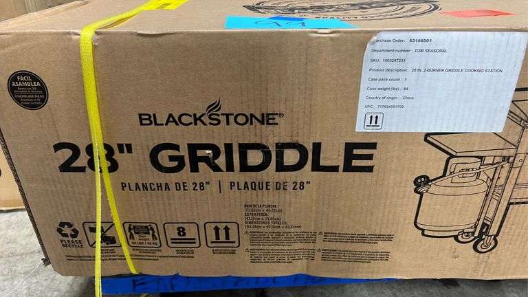 BLACKSTONE 28" GRIDDLE IN BOX - Earl's Auction Company