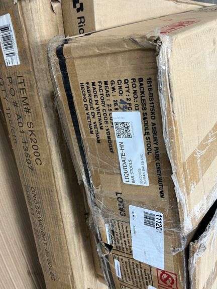 AS IS - DAMAGED/ MISMATCHED ITEMS - SEE PHOTOS - Earl's Auction Company