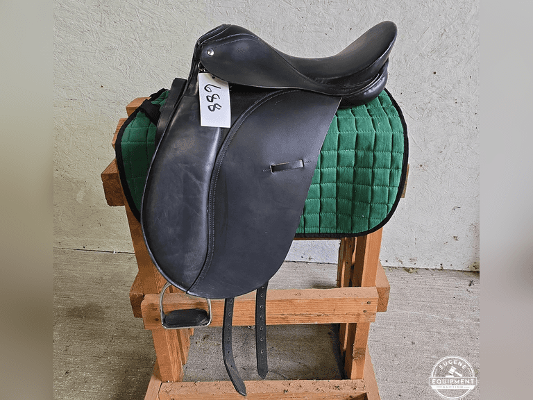 Regency Gold English Saddle w/ Irons & 22" Neoprene Girth - Eugene ...