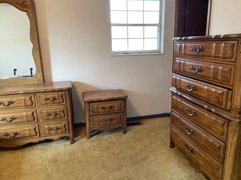 (3) PC DIXIE FURNITURE BEDROOM SET-DRESSER, CHEST OF DRAWERS ...