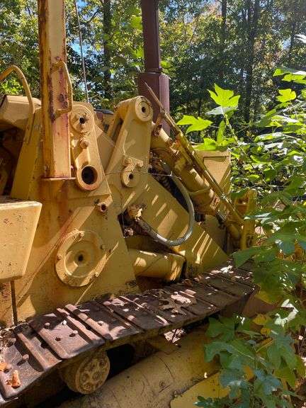 1969 CAT 955K TRACK LOADER-NON RUNNER - EK Auctioneers LLC