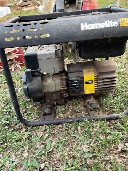 Homelite LR 2500 gas powered generator - EK Auctioneers LLC