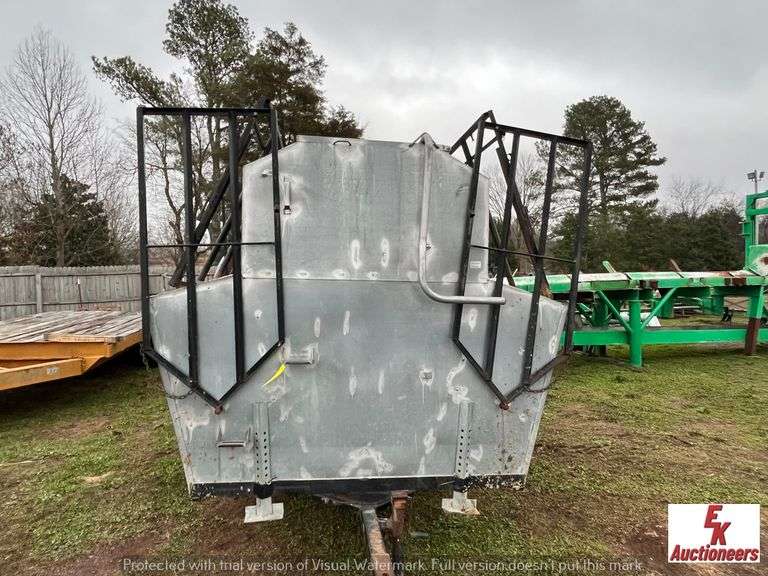HMC 3 TON SELF FEEDER W/ CREEP GATES - EK Auctioneers LLC