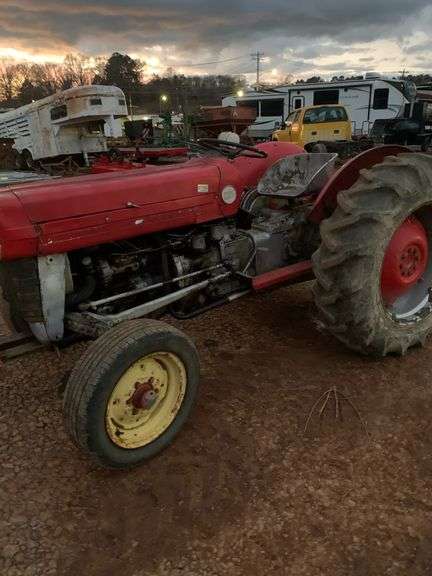 MASSEY FERGUSON 135 DIESEL 3PT PTO PS - EK Auctioneers LLC