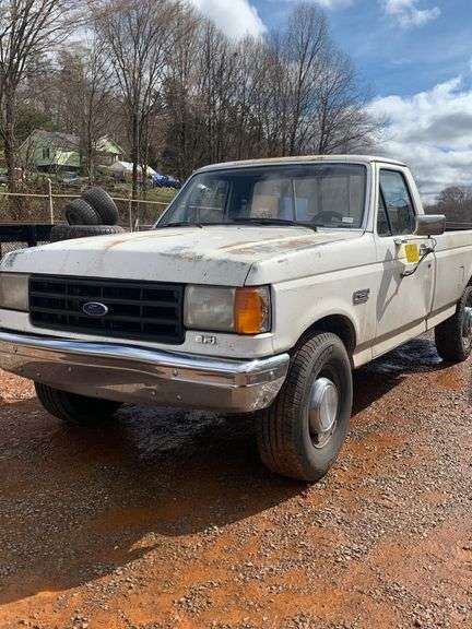 1988 FORD F250 CUSTOM - EK Auctioneers LLC