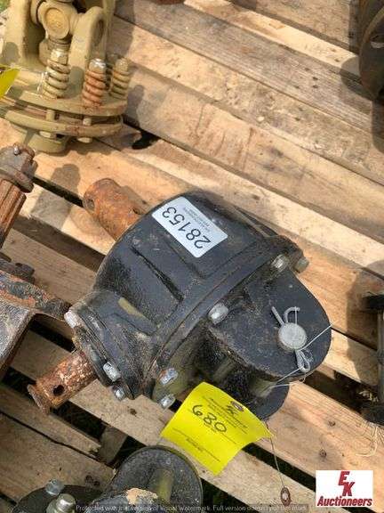 POST HOLE AUGER GEAR BOX - EK Auctioneers LLC