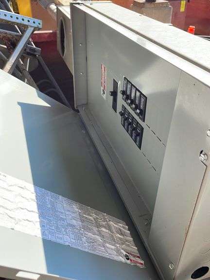 TEMPORARY ELECTRIC POLE WITH METER BOX - EK Auctioneers LLC