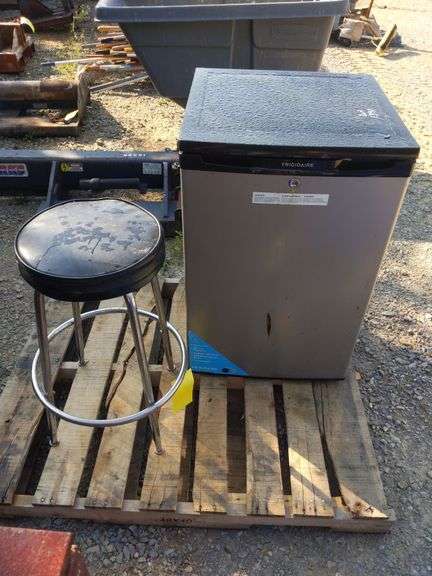 MINI FRIDGE, STOOL - EK Auctioneers LLC