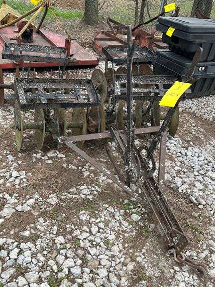 5 FT PULL BEHIND CUTTING HARROW - EK Auctioneers LLC
