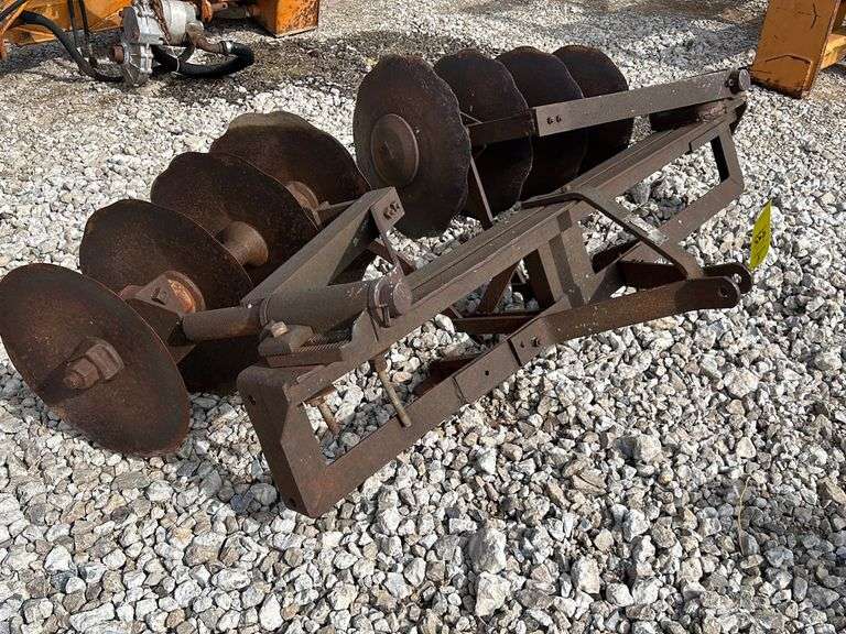 8 DISC CUTTING HARROW 3PT - EK Auctioneers LLC