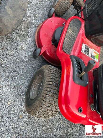 CRAFTSMAN T2500 RIDING MOWER - EK Auctioneers LLC