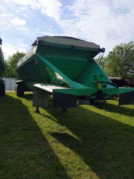 1999 RED RIVER BELT TRAC BELLY UNLOAD TRAILER - EK Auctioneers LLC