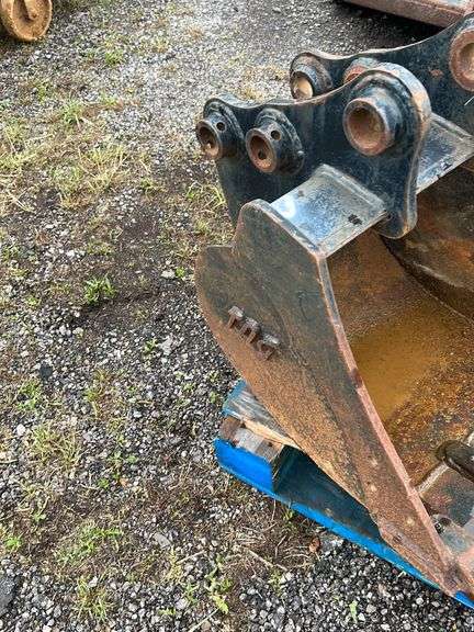 TAG EXCAVATOR BUCKET - EK Auctioneers LLC