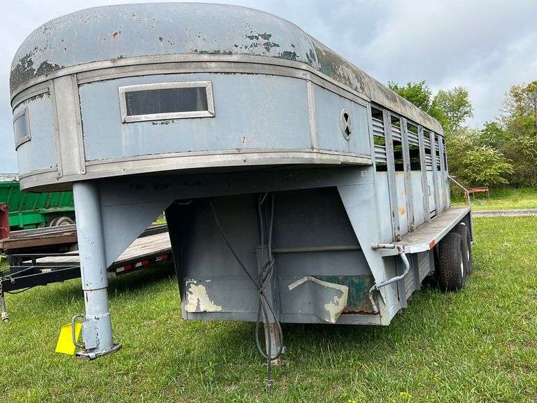 CIRCLE M SUPREME 16' GN STOCK TRAILER - EK Auctioneers LLC