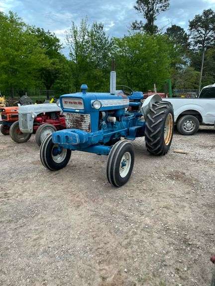 FORD 5000 Diesel 318 ORIGINAL HRS T3 BLOCK - EK Auctioneers LLC