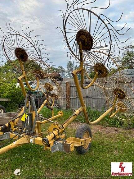 VERMEER WR20 8 WHEEL V RAKE - EK Auctioneers LLC