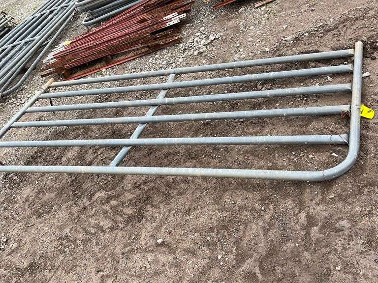 (1) USED 10' CO-OP 6BAR HD FARM GATE - EK Auctioneers LLC