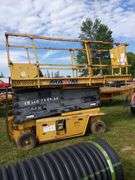 MAXIM SM3146E MANLIFT - EK Auctioneers LLC