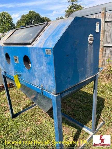 CYCLONE SAND BLASTING CABINET - EK Auctioneers LLC