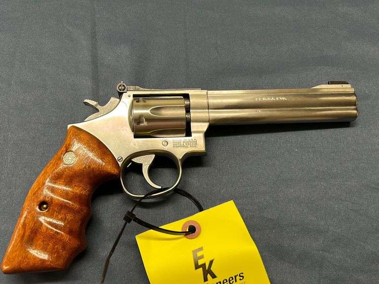 SMITH & WESSON MODEL 648 .22 MAG HANDGUN/REVOLVER - EK Auctioneers LLC