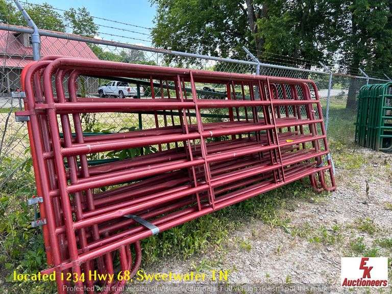 (9) 12' CORRAL PANELS--RED - EK Auctioneers LLC