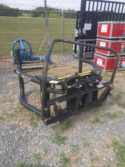 EURO HITCH FLEX GRIP ROUND BALE SQUEEZE/GRAPPLE - EK Auctioneers LLC
