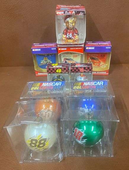 10) Collectable Nascar Christmas Tree Ornaments - ELCO Auctions
