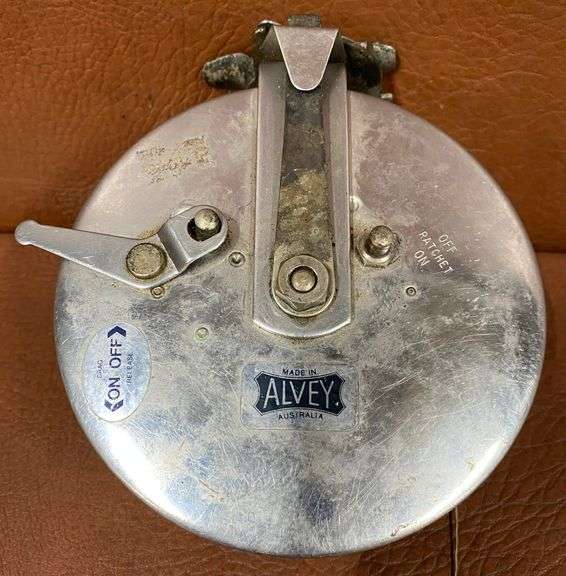 Vintage Alvey Fishing Reel - ELCO Auctions
